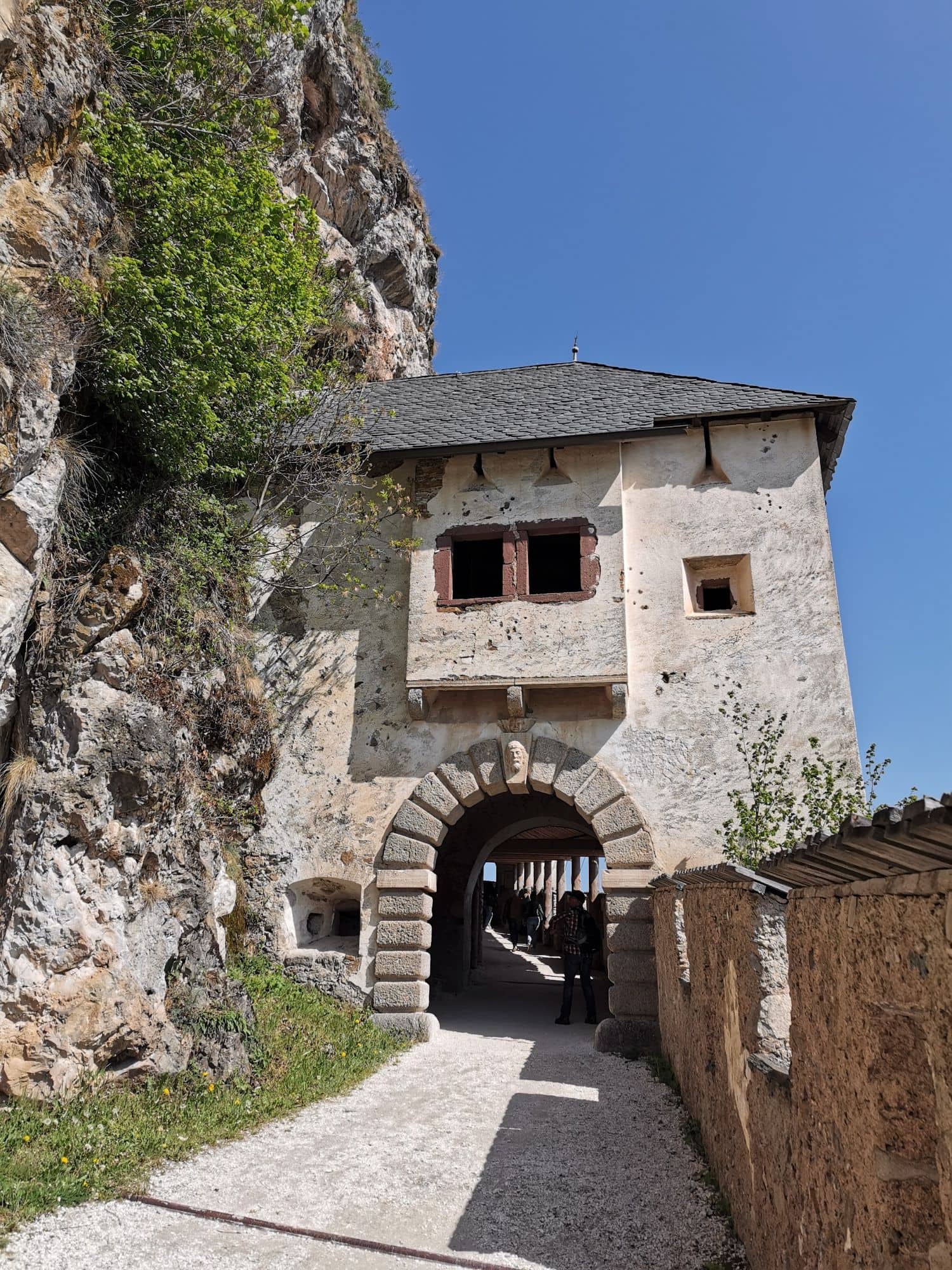 Hochosterwitz castle - the castle with 14 doors - Erratic engineeress