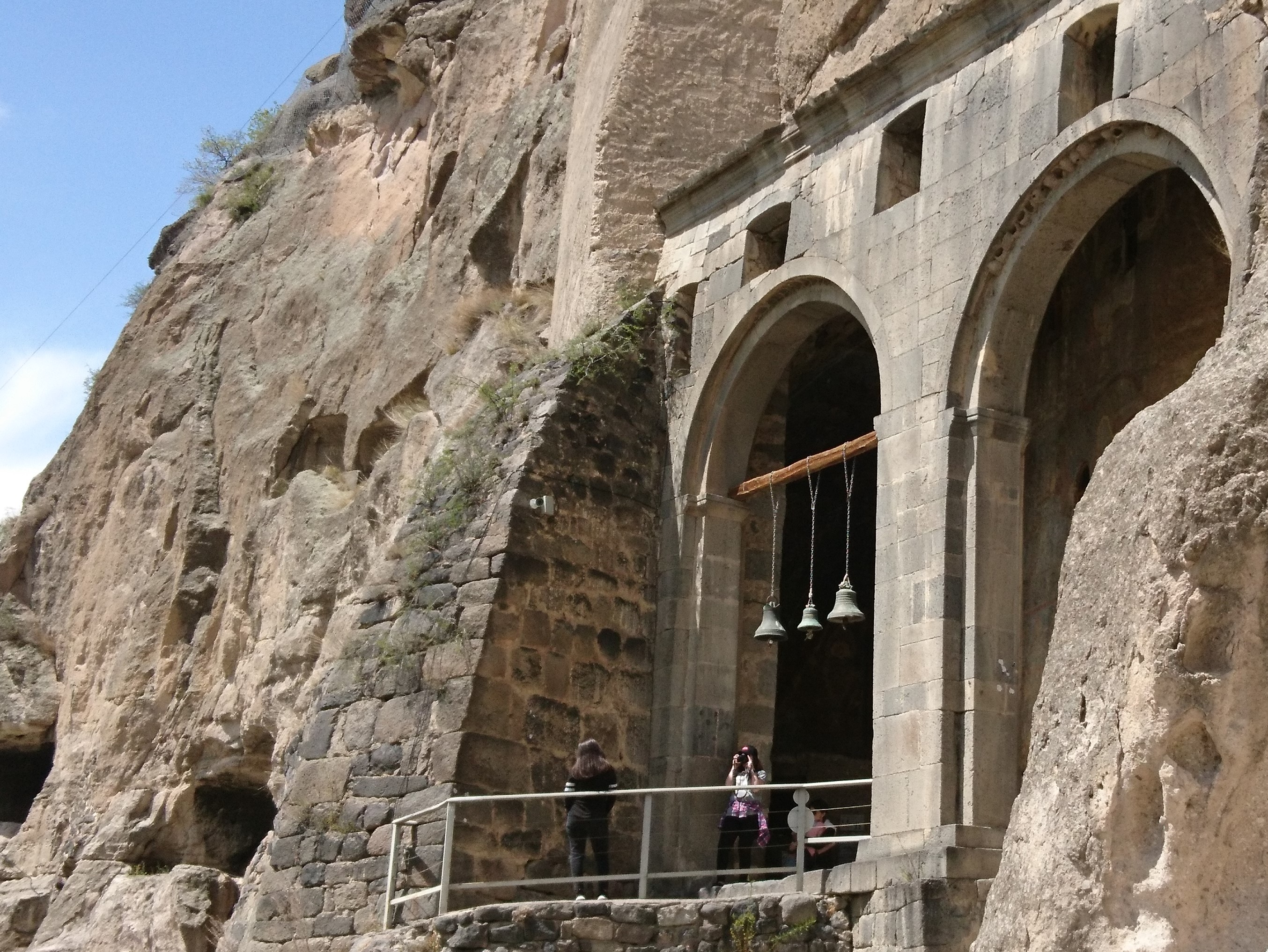 The cave city of Vardzia - Erratic engineeress