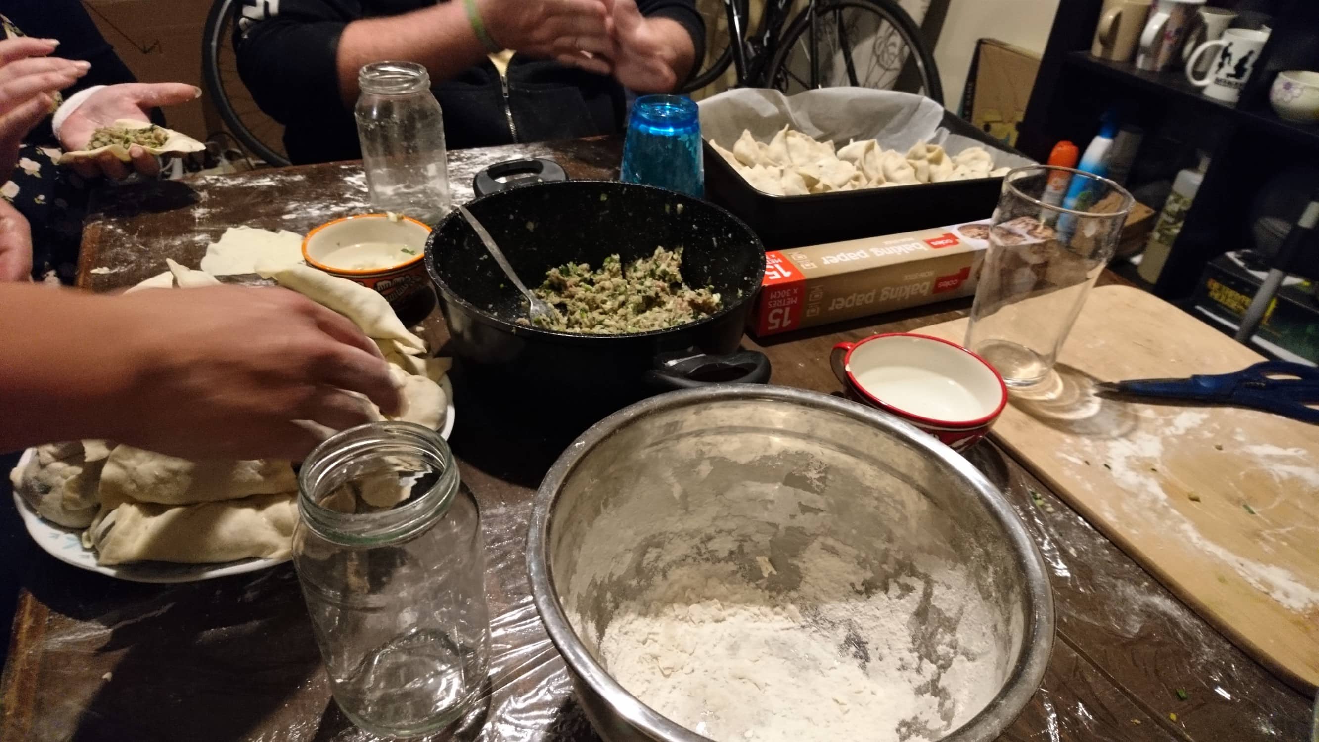 Couchsurfing in Brisbane: music, hens and Taiwanese dumplings - Erratic engineeress